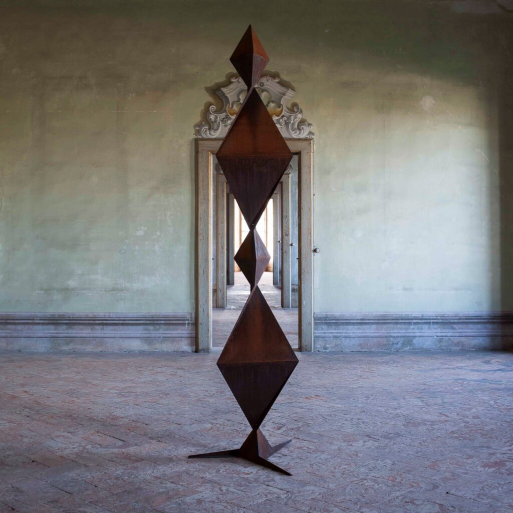 Arizona Totem Tom FaulknerTom Faulkner