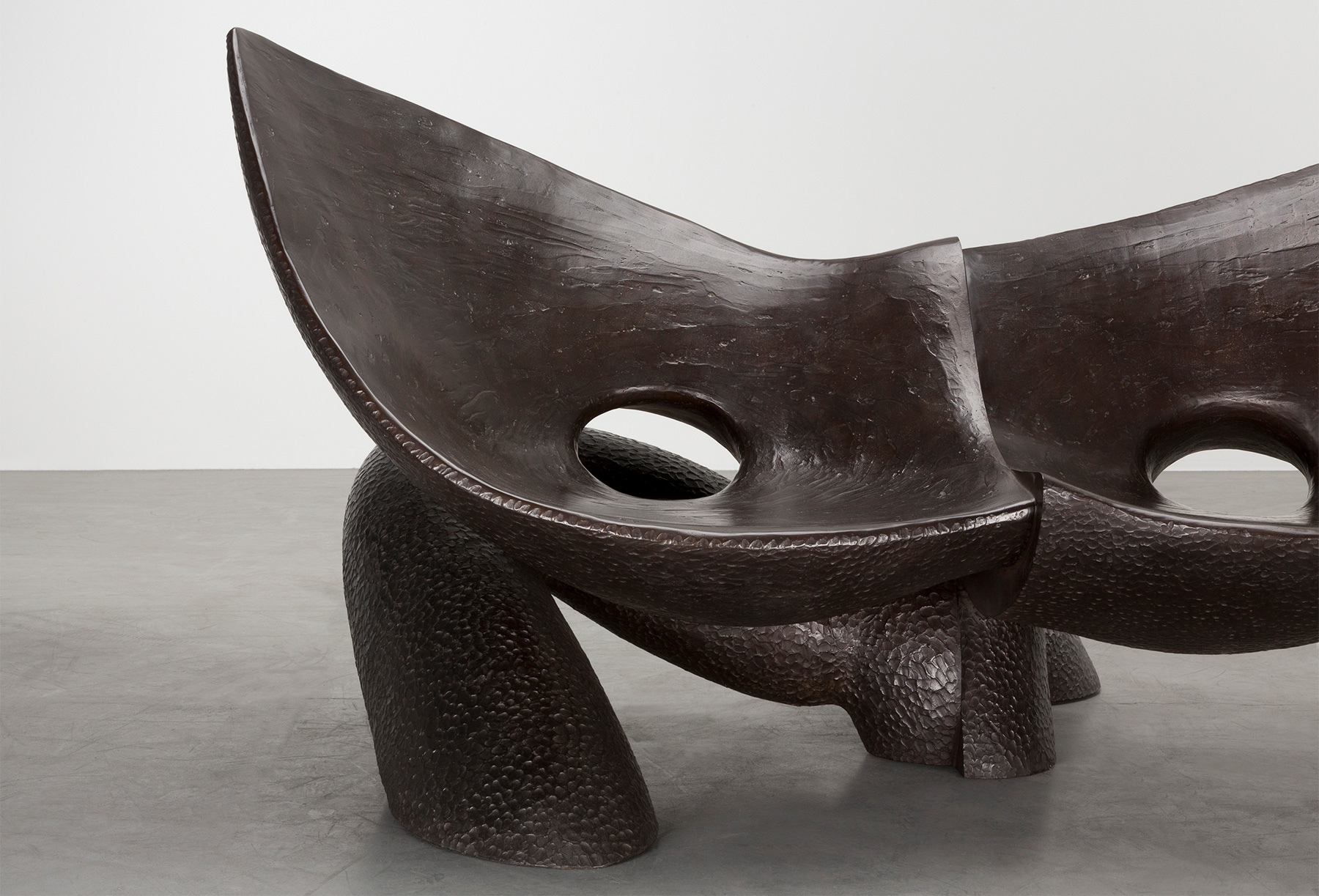 Wendell Castle & The Art Furniture Movement - Tom Faulkner